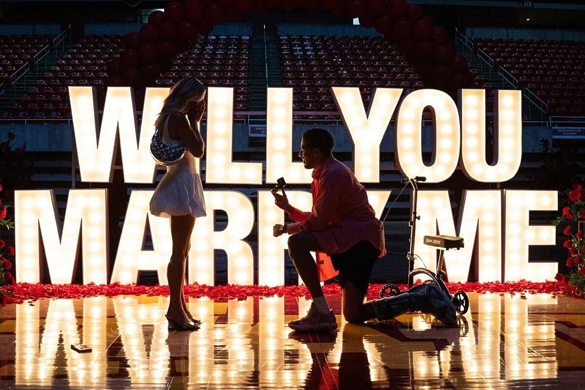 Tyrese Haliburton realiza una tremenda propuesta en plena Arena de ...